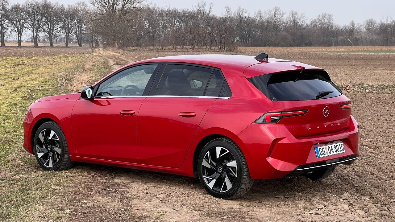 Opel Astra L bemutató - Izgalmas forma, modern technológia